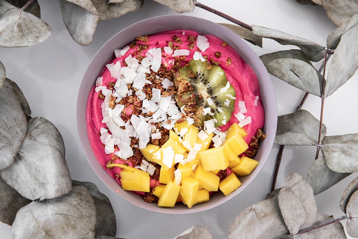 Acai and tropical fruit Ísey Skyr bowl